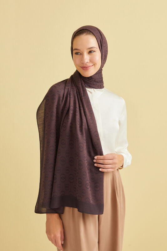 Zincir of the Kahverengi Pamuk İpek Şal